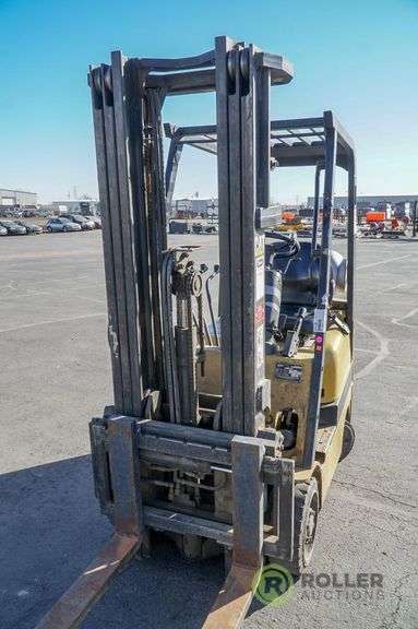 Caterpillar GC15K Forklift, Propane, 3000-Lb Capacity, 42in Forks, 3 ...