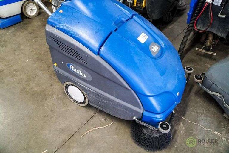 Windsor Radius Walk Behind Sweeper - Roller Auctions