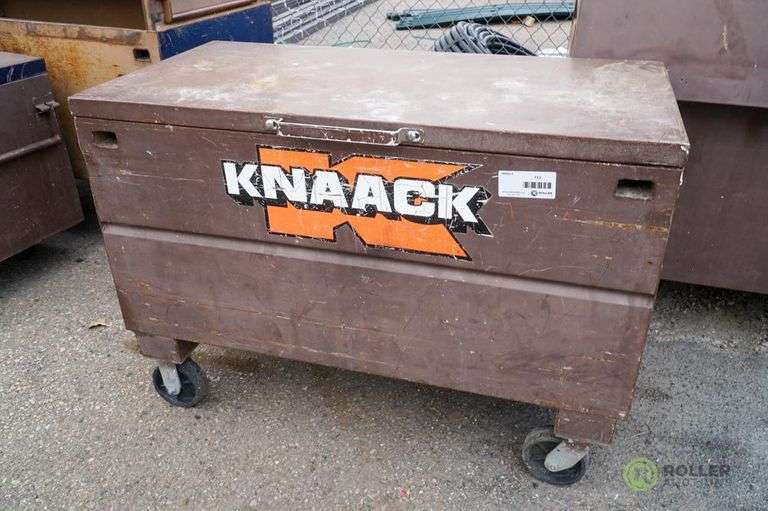 Knaack Jobsite Gang Box on Casters - Roller Auctions