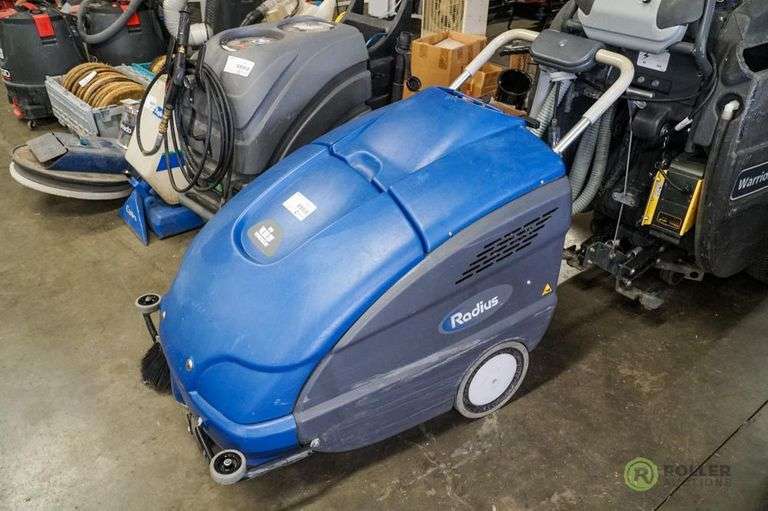 Windsor Radius Walk Behind Sweeper - Roller Auctions