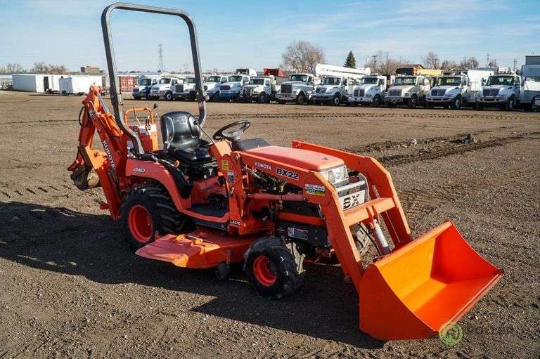 KUBOTA BX22 4WD Tractor/Loader, w/ Model BT600 Backhoe Attachment, 3-Pt ...