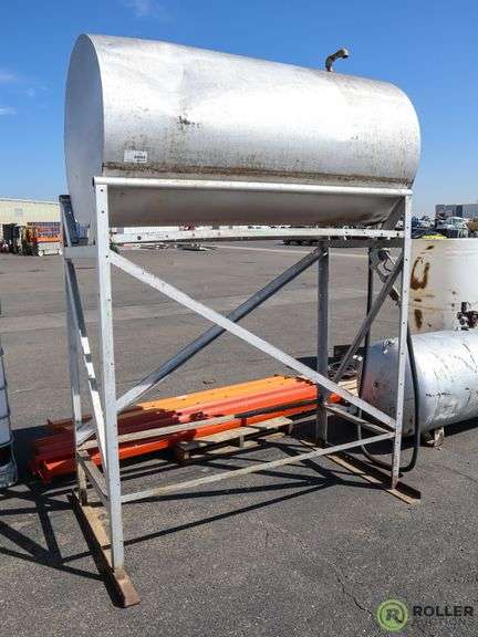 Metal Gravity Feed Fuel Tank With Hose and Nozzle - Roller Auctions