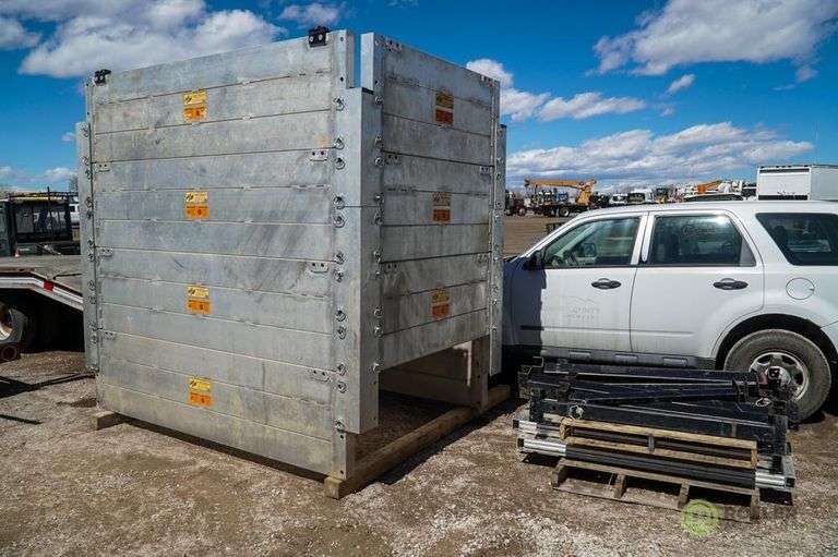 Efficiency Production Build-A-Box Aluminum Trench Shoring Box, 8'9in x ...