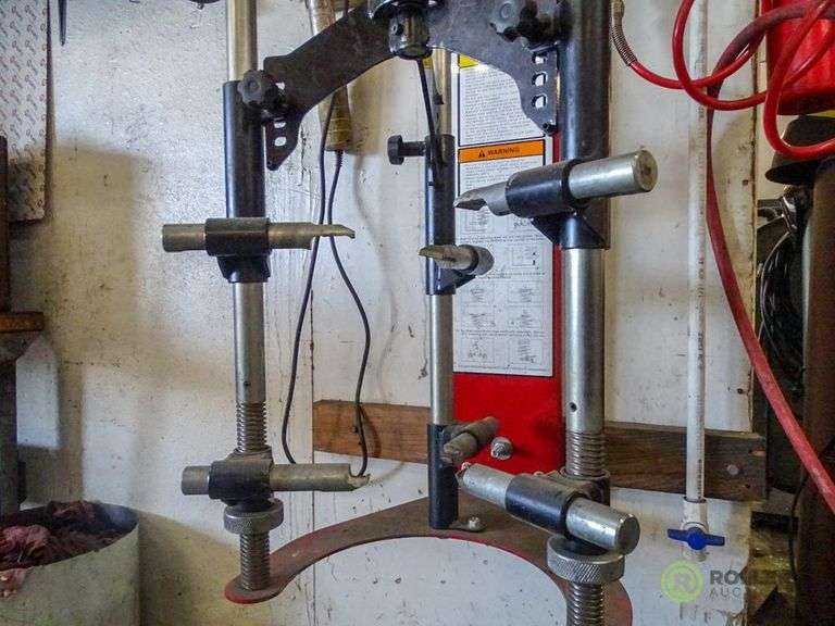 Branick 7400 Strut Spring Compressor - Roller Auctions