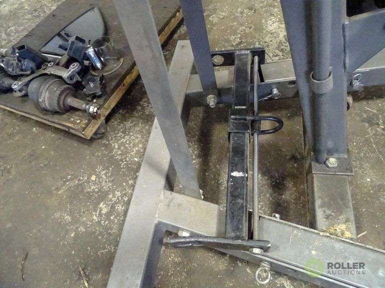 Pittsburgh 69514 2-Ton Folding Engine Crane on Casters - Roller Auctions