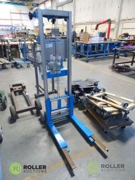 Genie Lift GL-8 Manual Material Lift, 400-Lb Capacity - Roller Auctions