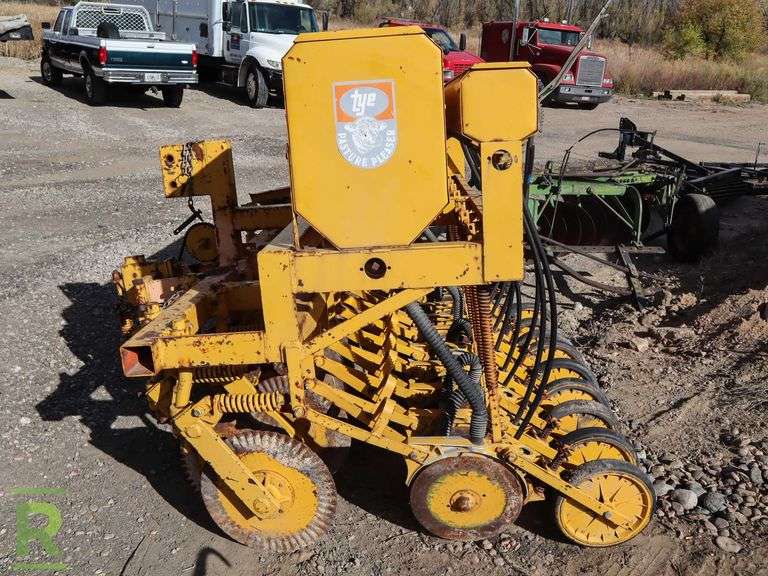 Tye 104-4204 Seeder Attachment, 3pt, 80" - Roller Auctions