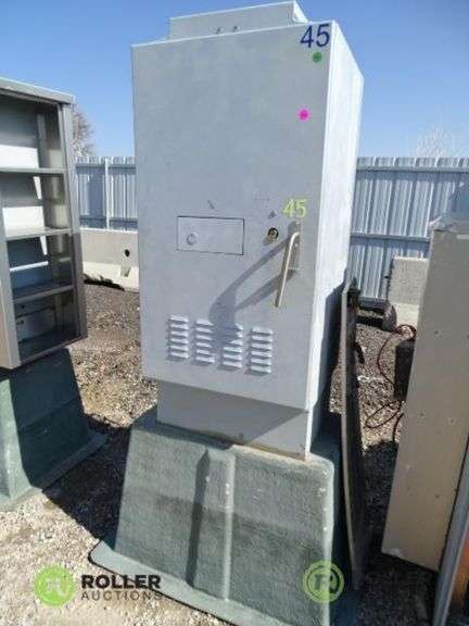 55in x 24in x 23in Safetran Metal Traffic Light Cabinet, w/ Plastic ...