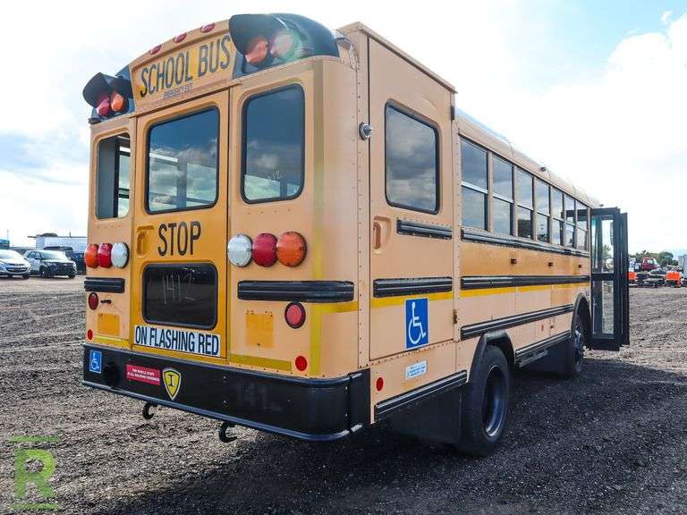 2008 International FE300 42-Passenger School Bus - Roller Auctions