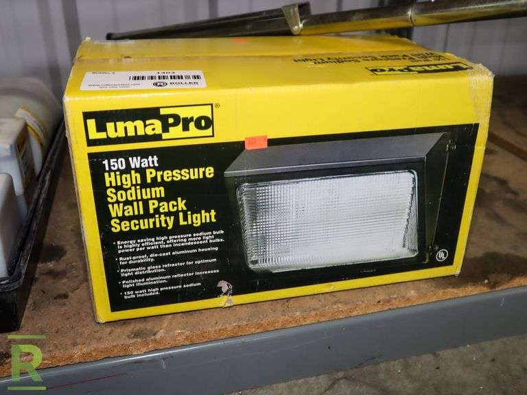 Luma Pro 150W HPS Security Light and Vacuum Handle - Roller Auctions