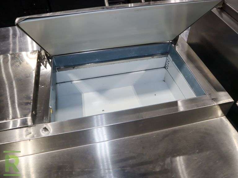 Centaur Plus CPR-67 2-Door Pizza Prep on Casters - Roller Auctions