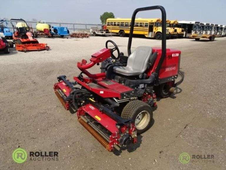Toro Reel Master 3100-D Reel Mower, 3-Cylinder Diesel, (3) 33in Reels ...