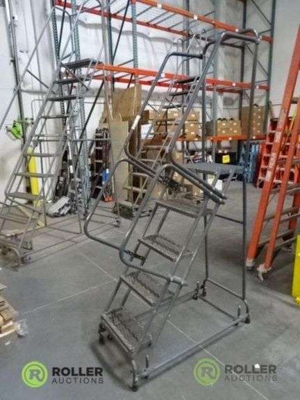 Ballymore 5' Rolling Warehouse Ladder - Roller Auctions