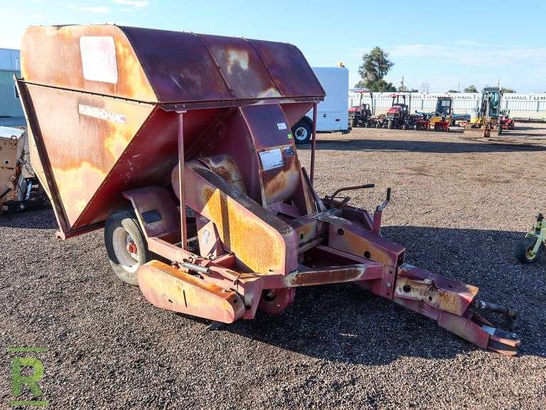 Toro 07052 Rake-O-Vac PTO Driven 60" Turf Sweeper - Roller Auctions