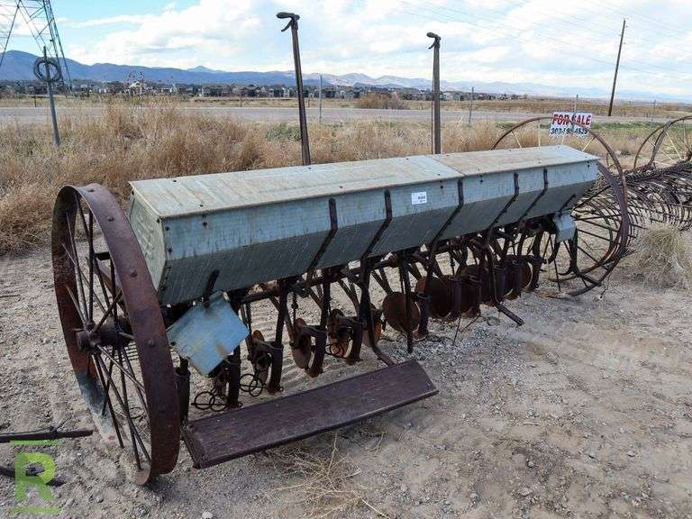 Lawn Art Discer / Seeder - Roller Auctions