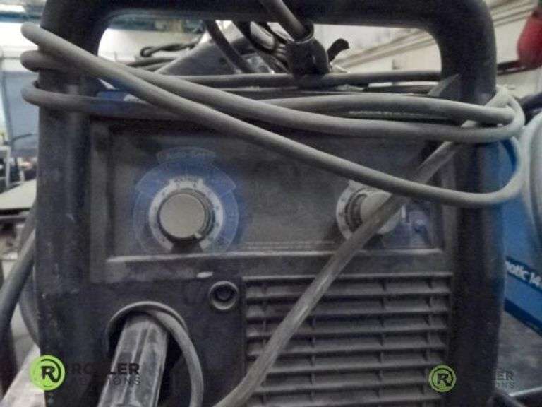 Miller Millermatic 141 120V Autoset Mig Welder With Gun - Roller Auctions