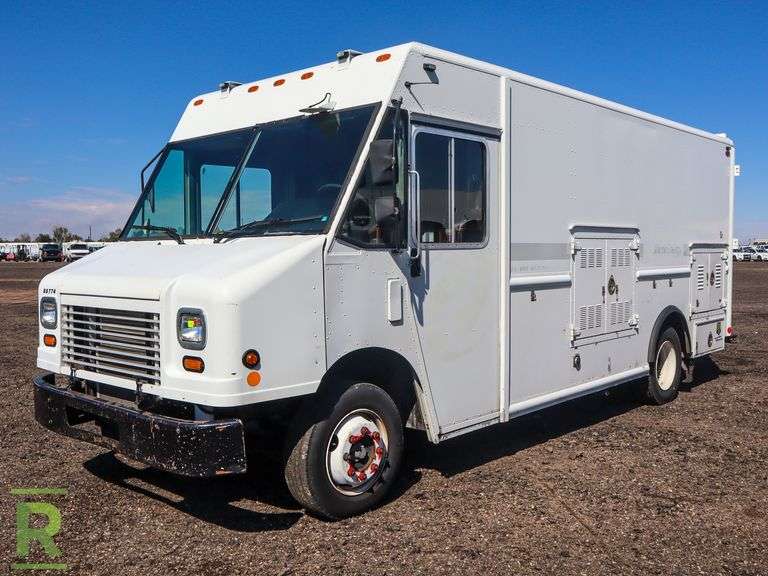 2010 Freightliner Utilimaster RWD Step Van - Roller Auctions