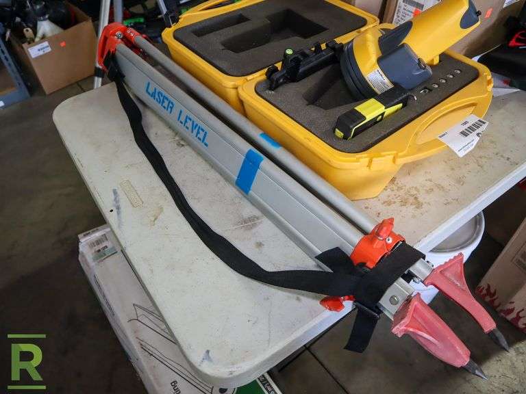 Robo Tools RT-7210-1 Transit Level With Tripod - Roller Auctions