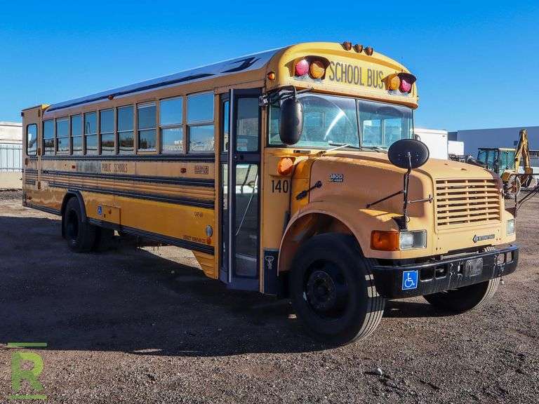 2004 International 3800 Blue Bird Handy Bus RWD 60-Passenger School Bus ...
