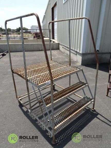 3ft Metal Job Trailer Steps w/ Guard Rails and 36in Long Platform ...