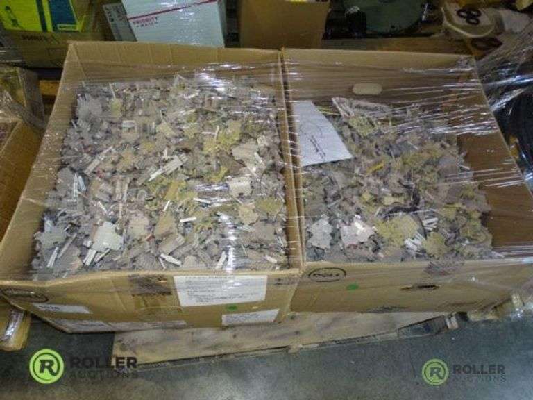 Pallet of Assorted Terminal Blocks - Roller Auctions