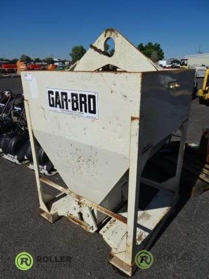 Gar-Bro 4928 Combo Concrete Bucket - Roller Auctions