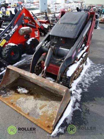 Toro Dingo TX-420, Track, 41in Bucket, Gas Mini Loader - Roller Auctions