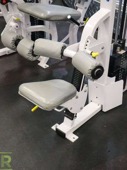 Nautilus Nitro Lat Pulldown Cable Machine - Roller Auctions