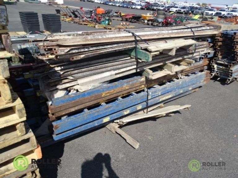 300 Linear Feet of Mason King Scaffold, 32' Tall - Roller Auctions