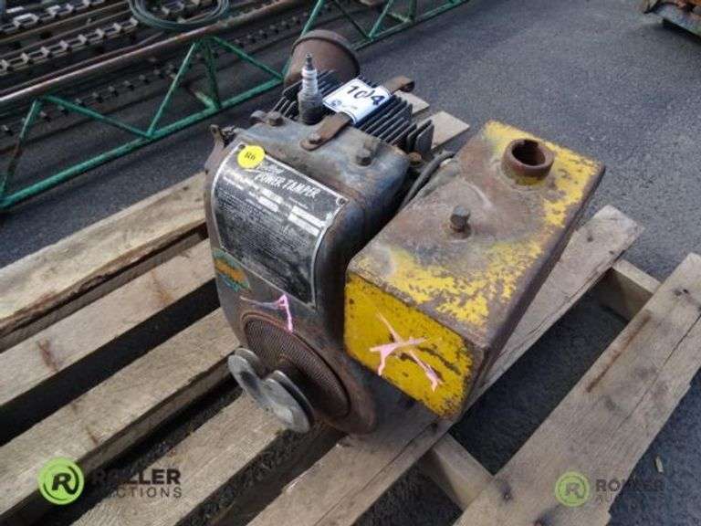 Wisconsin Small Engine (Not Running) - Roller Auctions