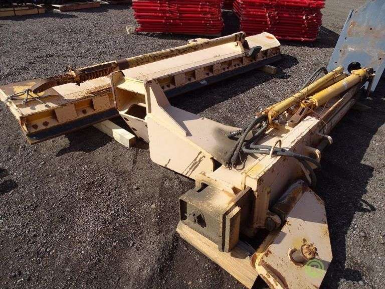 Henke Side Wing Snow Plow to Fit Motor Grader - Roller Auctions