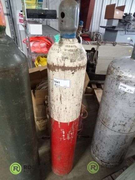 UN1046 Helium Tank - Roller Auctions