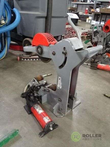 Ridgid 258-XL 8in - 12in Power Pipe Cutter - Roller Auctions