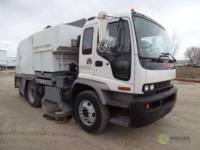 2004 TENNANT CENTURION Street Sweeper, Mounted On GMC T7500 Chassis ...