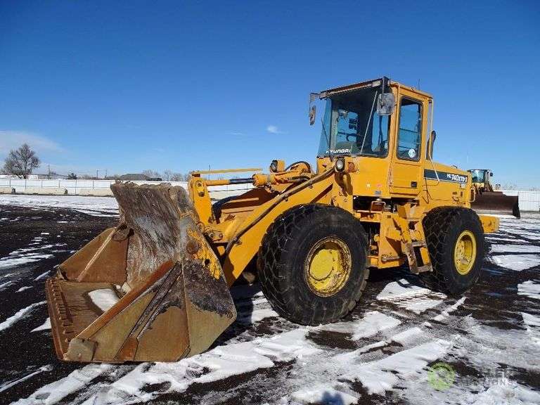 2001 HYUNDAI HL740XTD-3 WHEEL LOADER, Quick Coupler, 4-in-1 Bucket, 20. ...