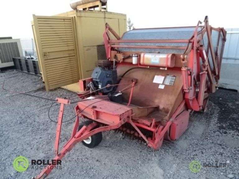 1992 JACOBSEN 720 EHL PULL-BEHIND THATCHER, Kohler Command 14 Gas ...