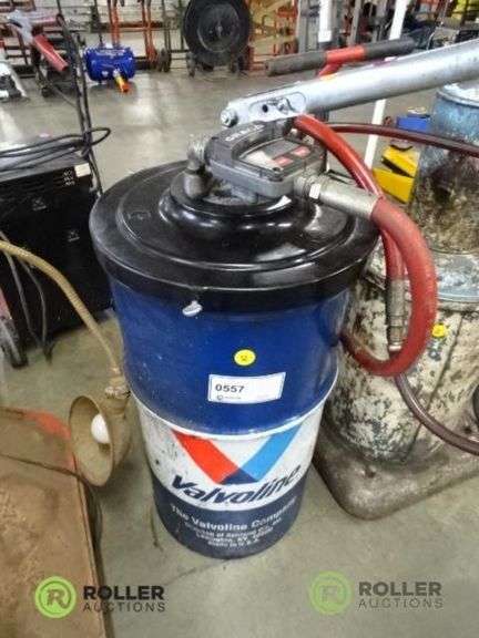 Graco 500-PSI Pump and BG Suncro Shift II Lubricant - Roller Auctions