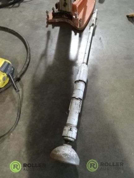 Pneumatic Hand Tamper - Roller Auctions