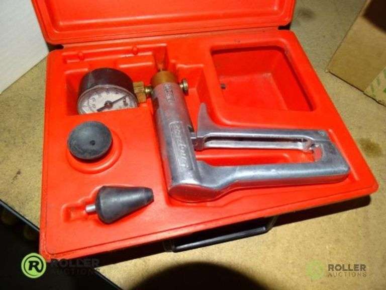 Snap On SVT270P Vacuum Tester - Roller Auctions