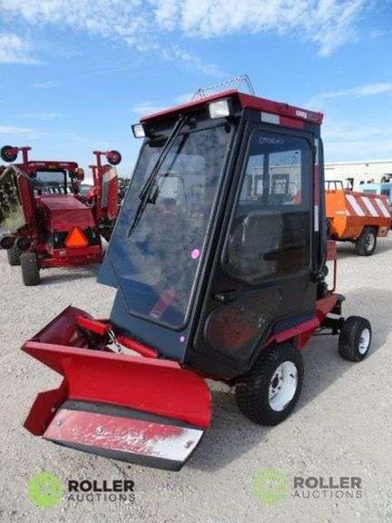 Toro Groundsmaster 328D Ride-On Mower, 3-Cylinder Diesel Engine ...