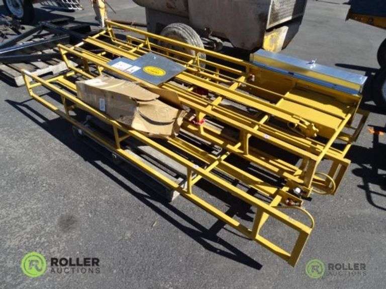 Snowco Hay Bay Elevator - Roller Auctions