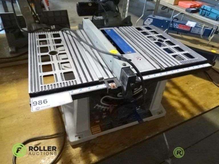 Delta TS200LS 10in Bench Saw - Roller Auctions