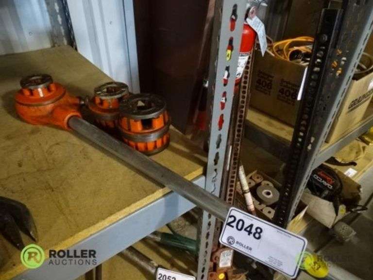 Ridgid Manual Hand Threader With (3) Assorted Size Threaders - Roller ...