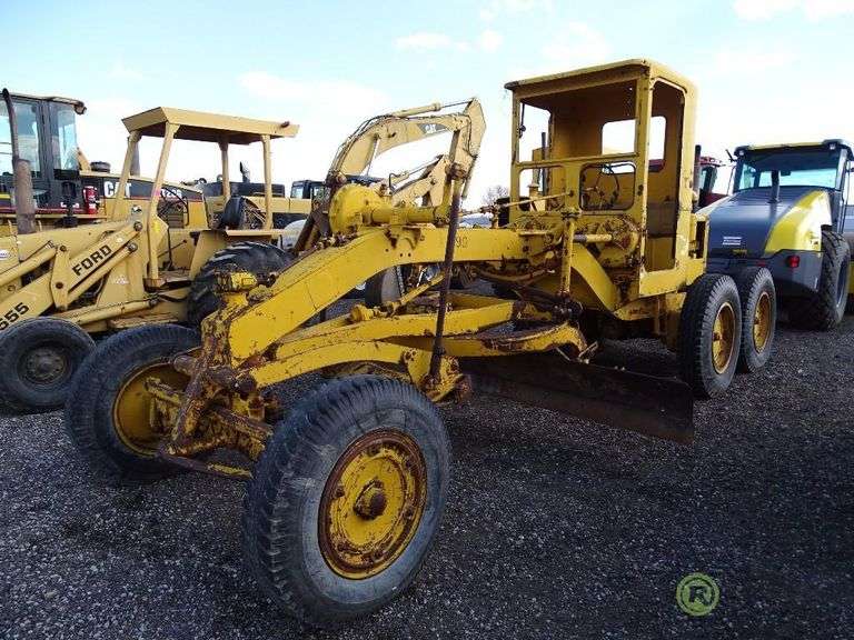 CATERPILLAR 212 Motor Grader, 10 Ft. Moldboard, Diesel, Mid Scarifier ...