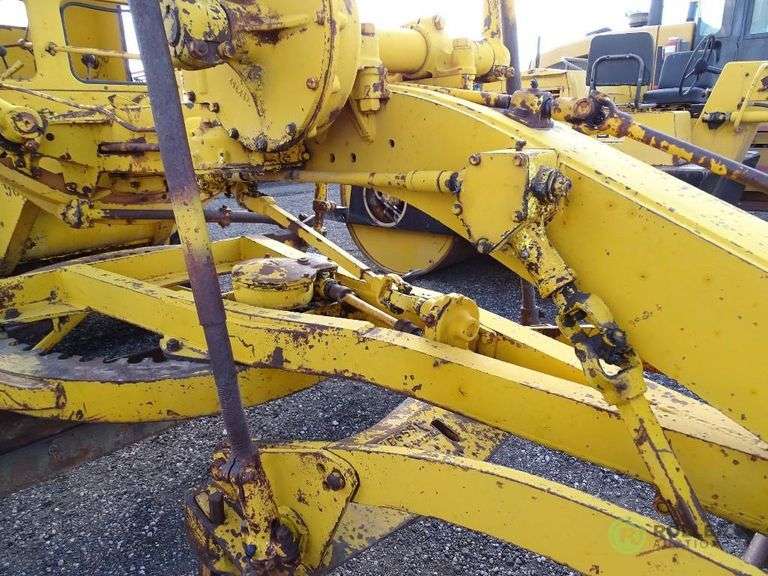 CATERPILLAR 212 Motor Grader, 10 Ft. Moldboard, Diesel, Mid Scarifier ...