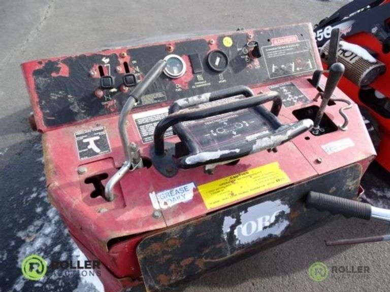 Toro Dingo TX-420, Track, 41in Bucket, Gas Mini Loader - Roller Auctions