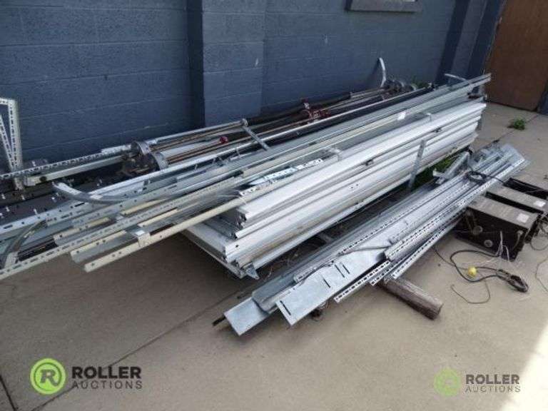 Assorted Overhead Doors With Raynor Control Hoist - Roller Auctions