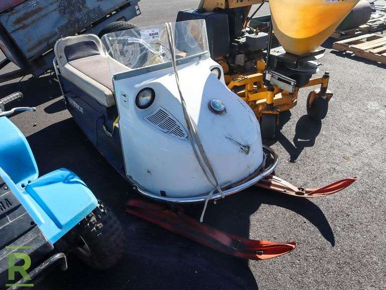 Evinrude Bobcat 25 Snow Machine, Gas - Roller Auctions