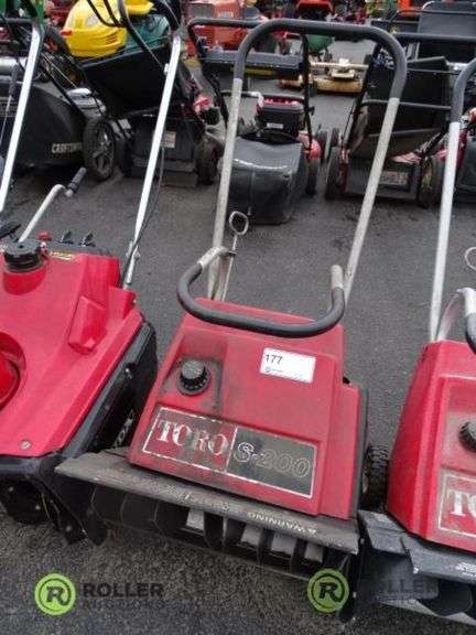 Toro S200 Single Stage Snow Blower - Roller Auctions