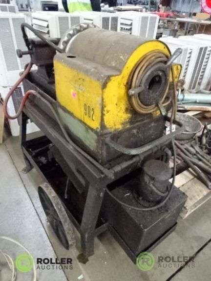 Oster Pipe Threader With Dies and Cutting Head - Roller Auctions